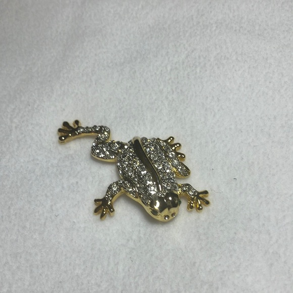 Jewelry | Heavy Green Eyed Frog Swarovski Jewels Embedded In Heavy Gold ...
